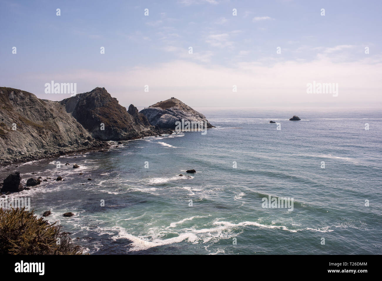 Ragged shoreline hi-res stock photography and images - Alamy