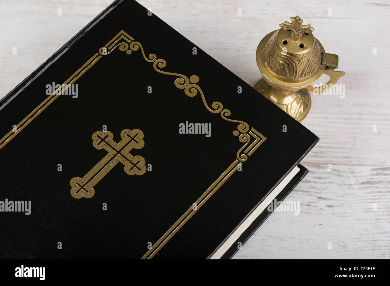 Altar of incense bible hi-res stock photography and images - Alamy