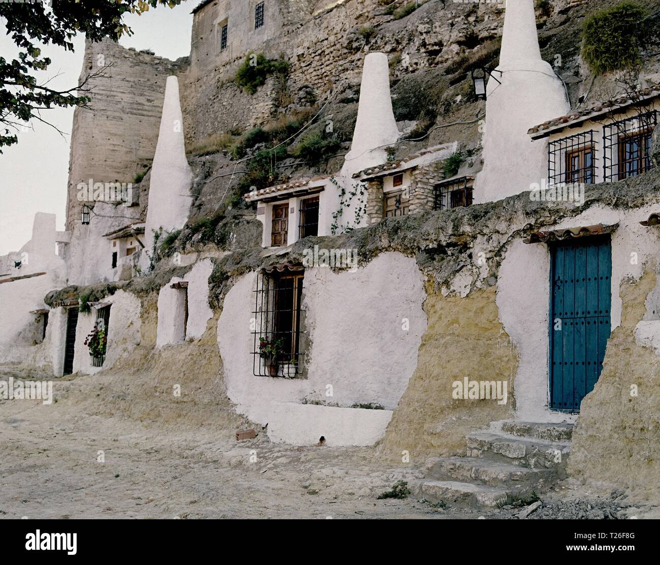 El castillo spain cave hi-res stock photography and images - Alamy