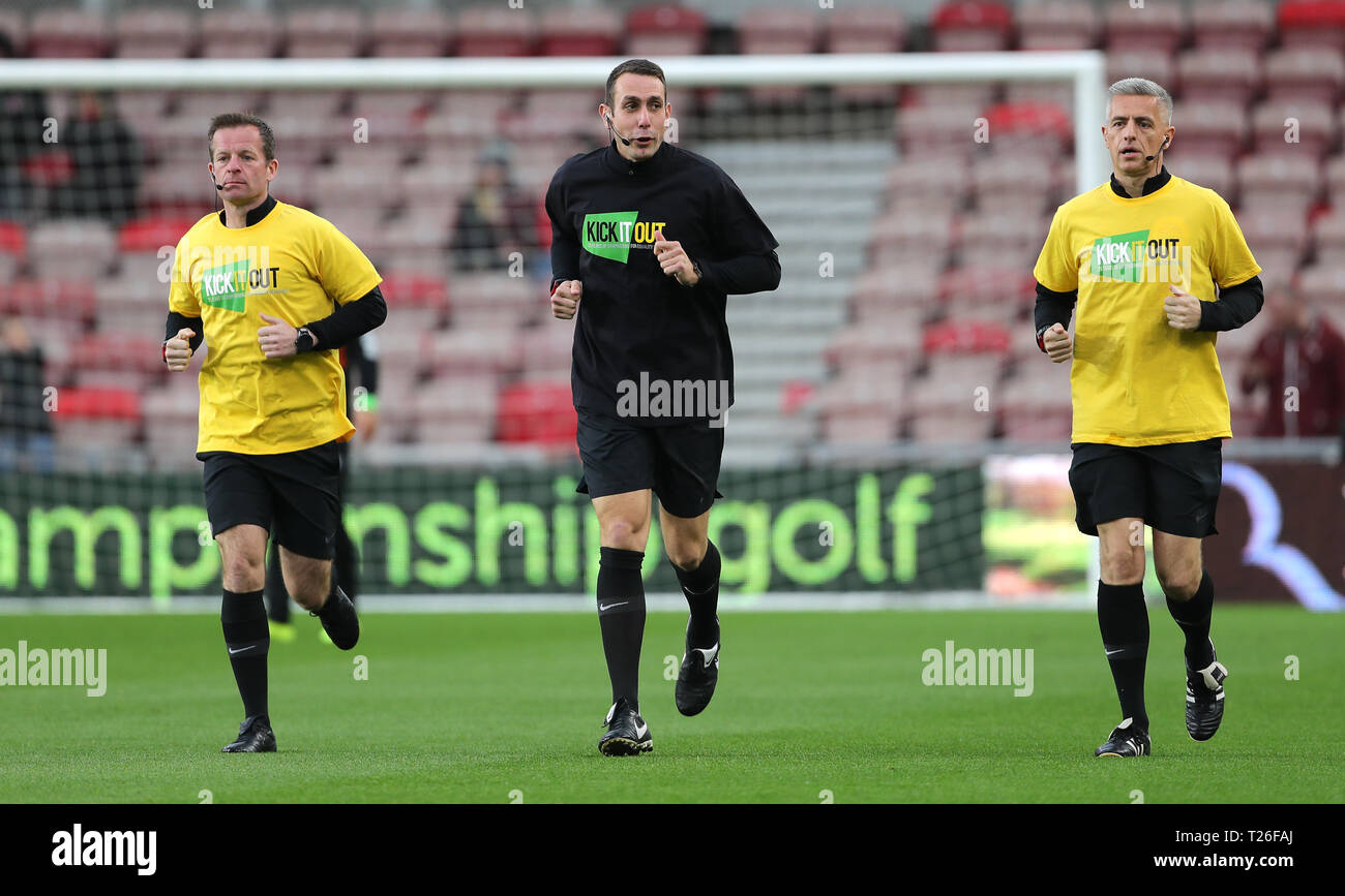 Referee david coote hi-res stock photography and images - Alamy