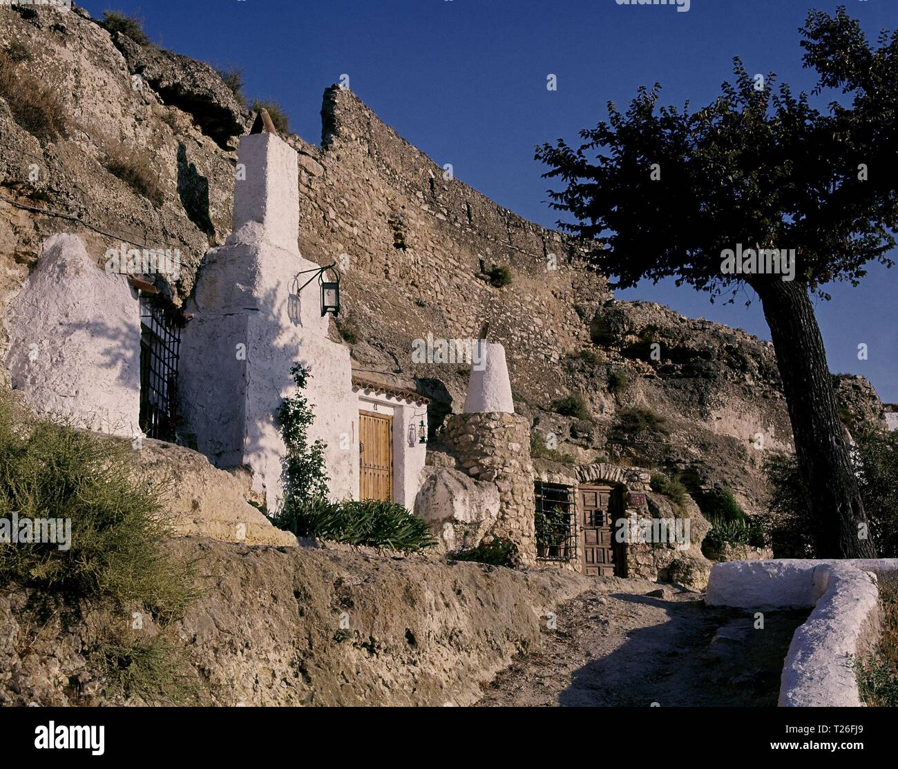 El castillo spain cave hi-res stock photography and images - Alamy