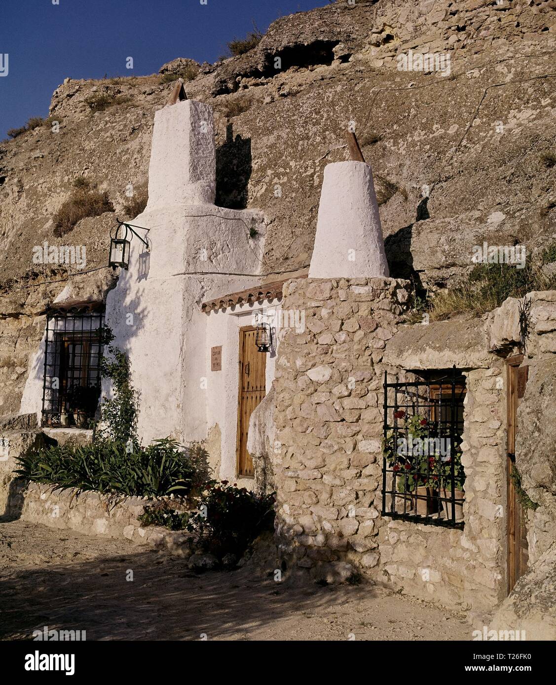 El castillo spain cave hi-res stock photography and images - Alamy