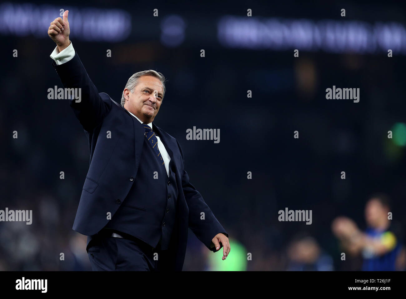 Gary mabbutt tottenham hotspur hi-res stock photography and images - Alamy