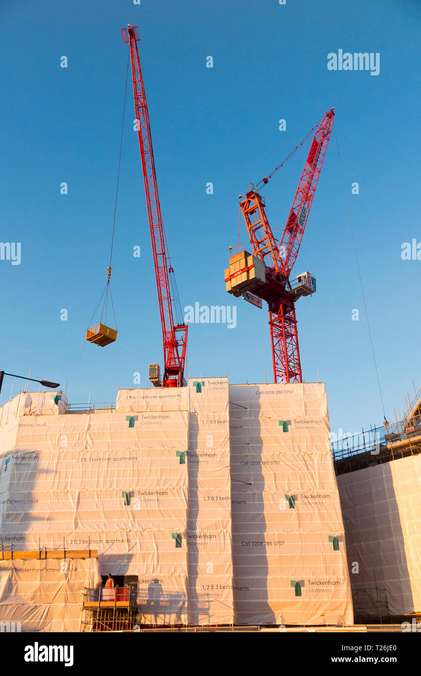 Luffing jib tower hi-res stock photography and images - Alamy