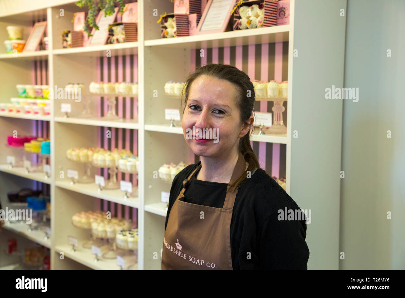 Shop assistant female hi-res stock photography and images - Alamy