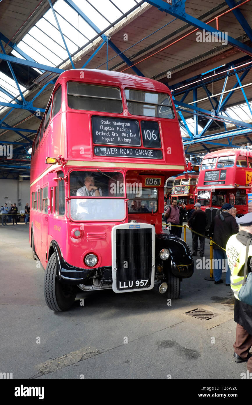 Londons bouble decker buses hi-res stock photography and images - Alamy