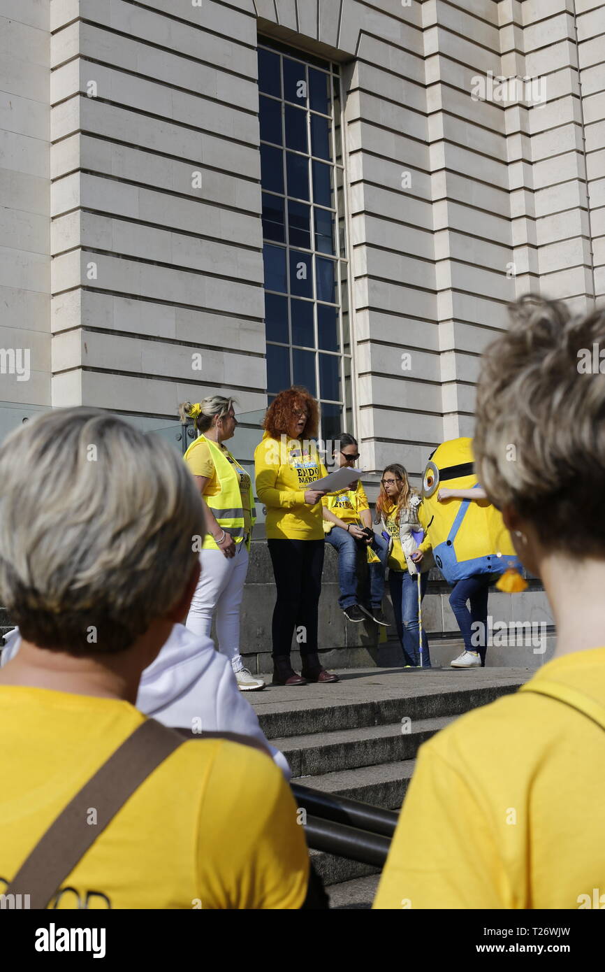 Elizabeth sunflower hi-res stock photography and images - Alamy