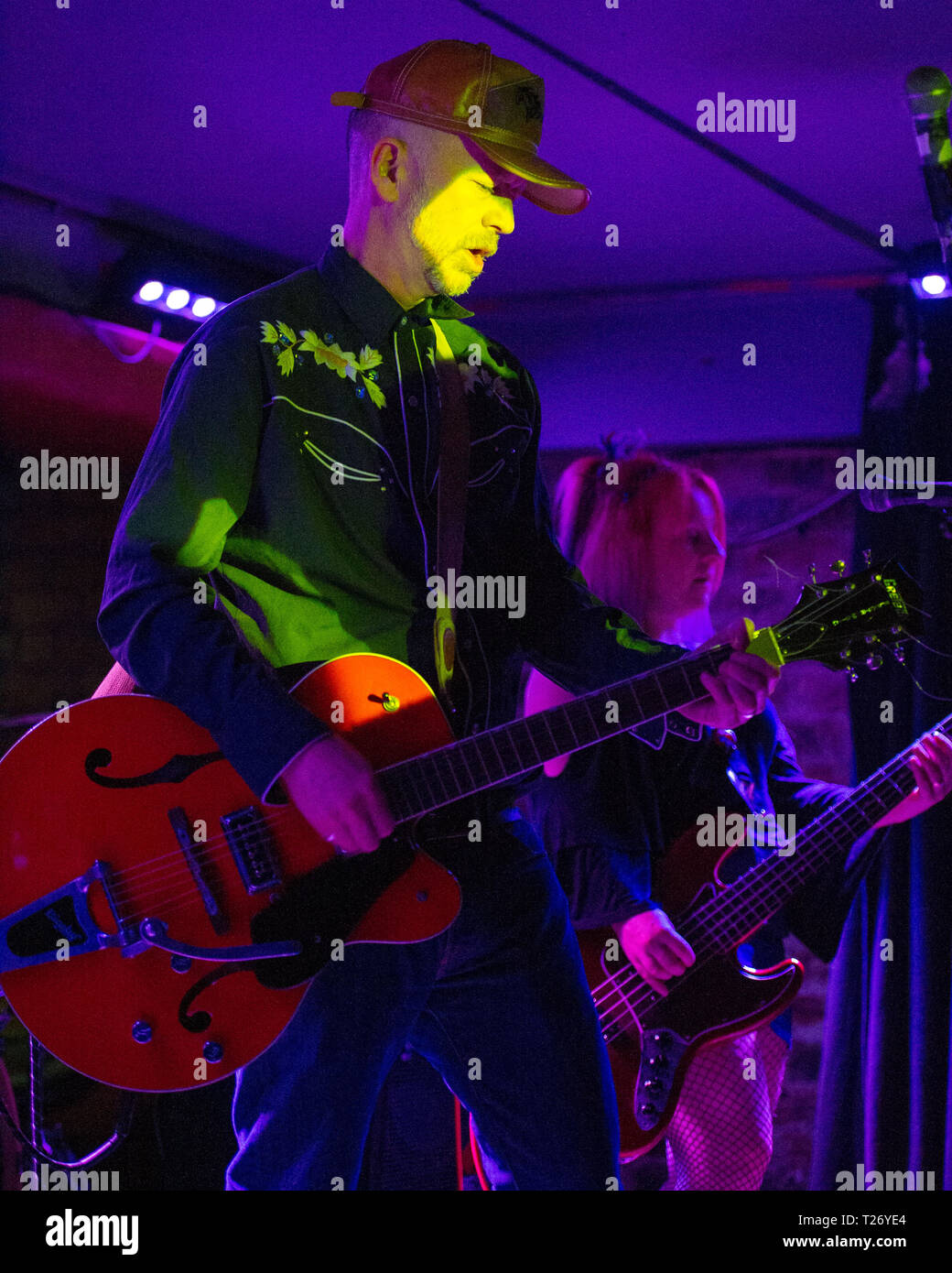 Glasgow garage hi-res stock photography and images - Alamy