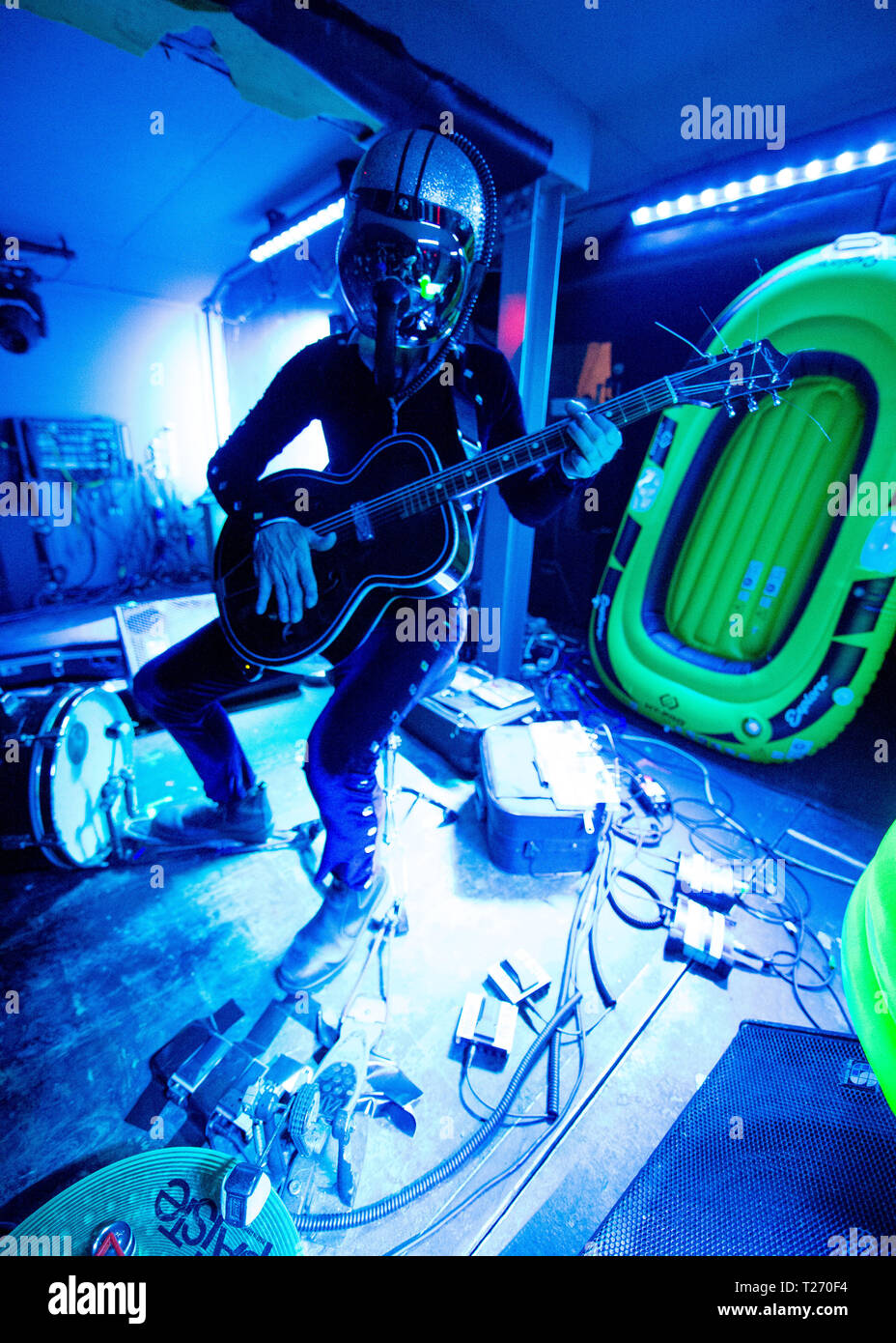 Glasgow, UK. 29 March 2019. Bob Log III, playing in concert at ...