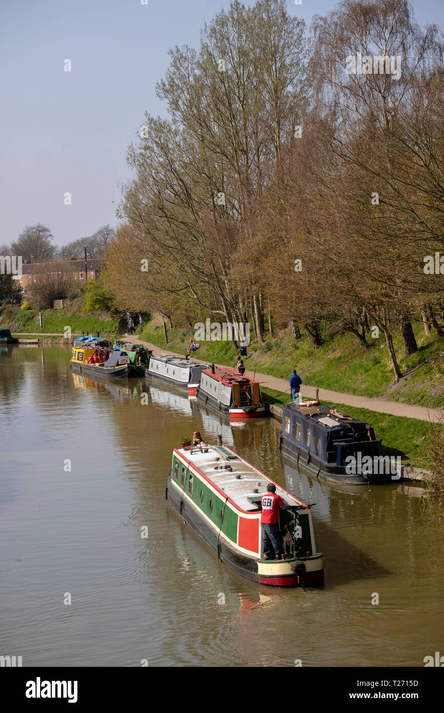 Narrowboat owners hi-res stock photography and images - Alamy