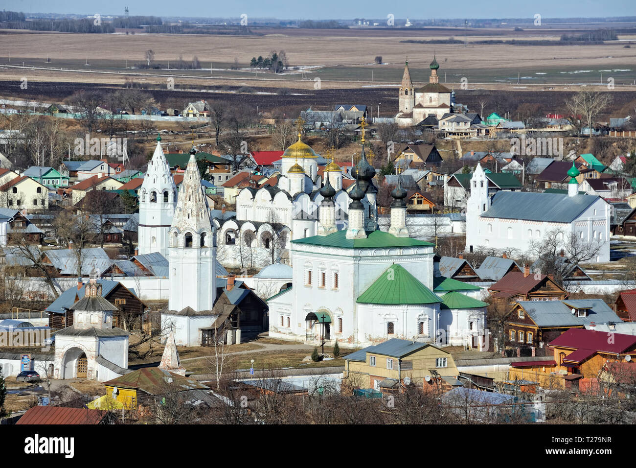 = Monasteries and Churches of Suzdal in Springtime = A bird's eye view ...