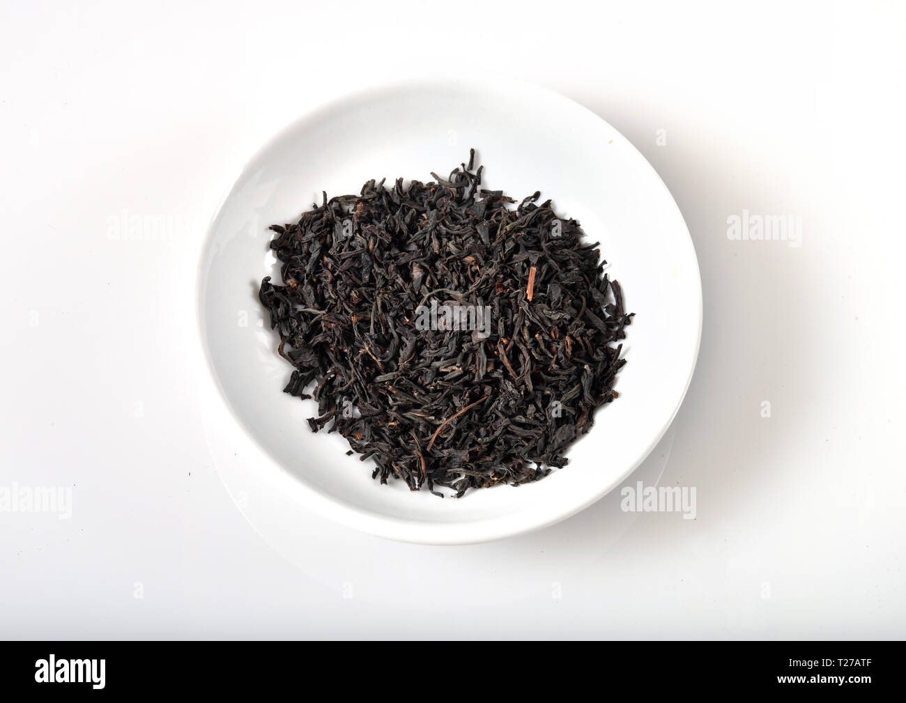 Whole leaf black tea hi-res stock photography and images - Alamy