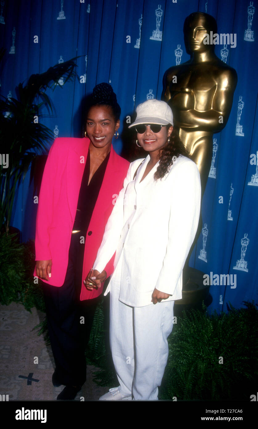 BEVERLY HILLS, CAQ - MARCH 8: Actress Angela Bassett and singer Janet ...