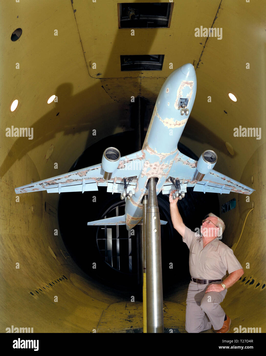 Wind tunnel model hi-res stock photography and images - Alamy