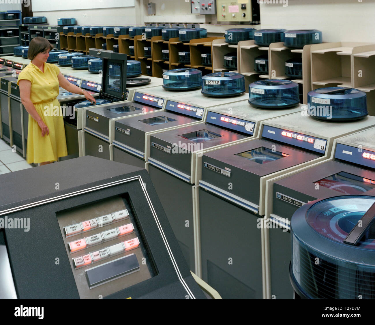 1980 computer room hi-res stock photography and images - Alamy