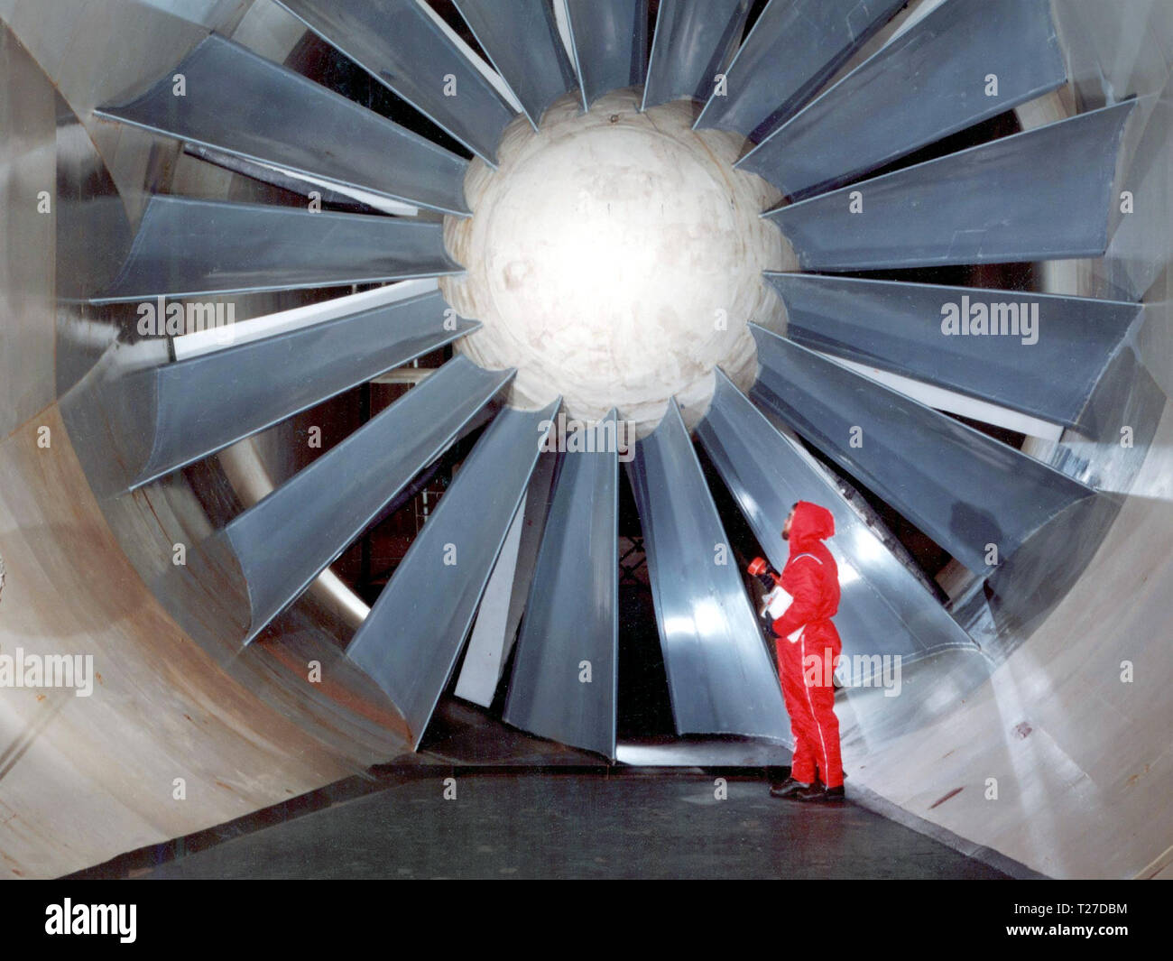 Tunnel fan hi-res stock photography and images - Alamy