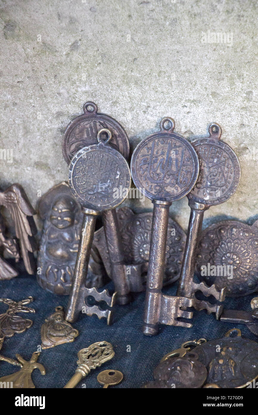 Plenty of Retro styled golden color keys Stock Photo - Alamy