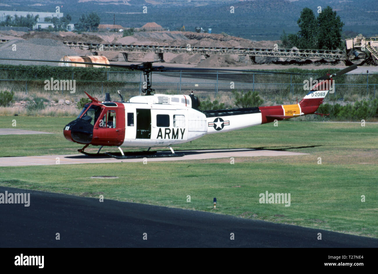 Bell oh 58 helicopter hi-res stock photography and images - Alamy