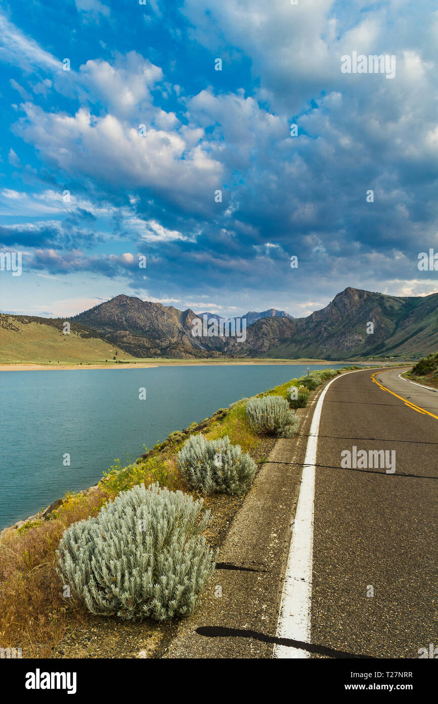 June lake sierra nevada hi-res stock photography and images - Alamy