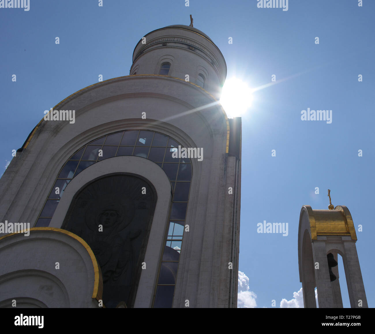 church in the daytime Stock Photo - Alamy