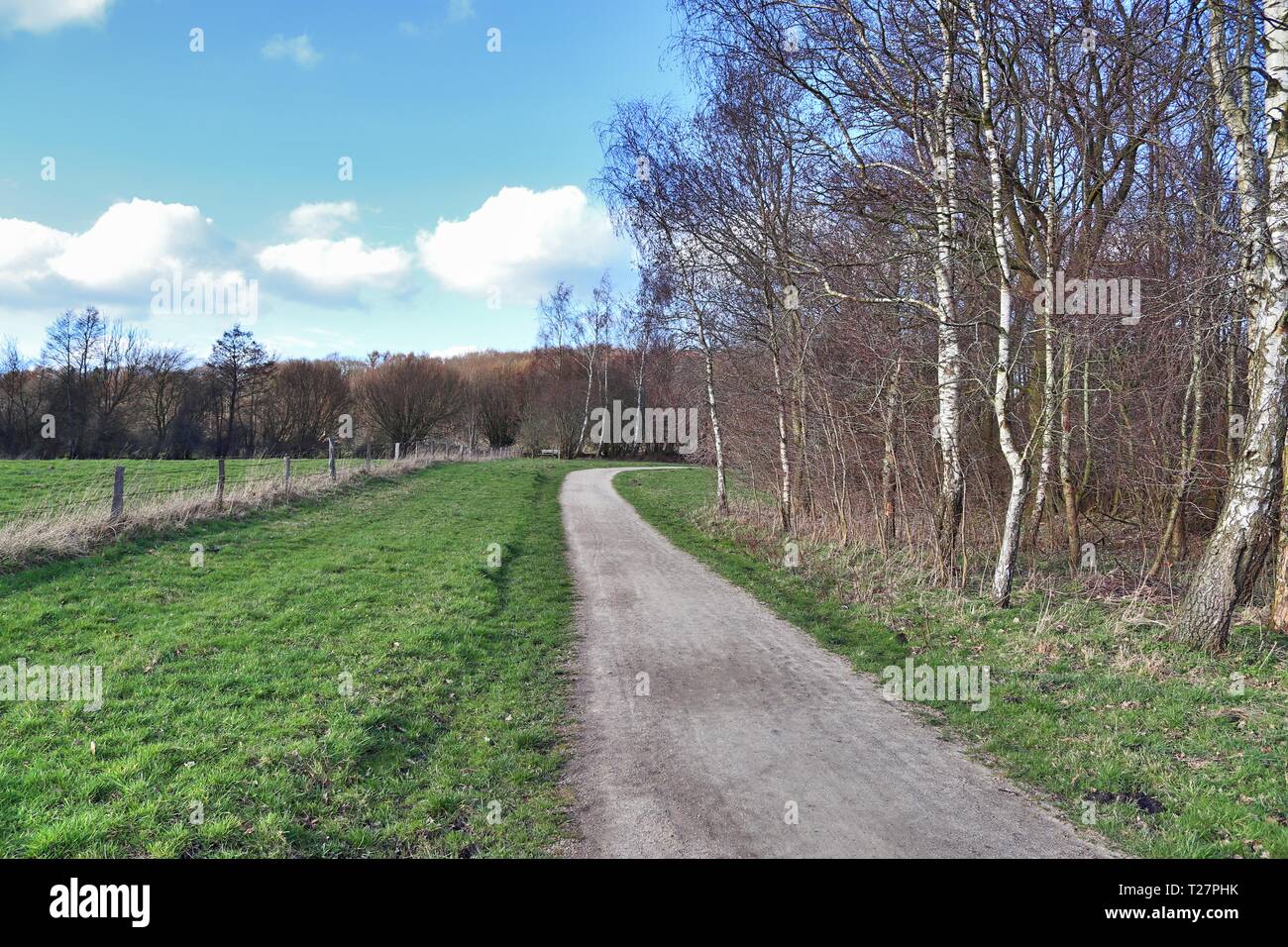 Gravel Footpaths High Resolution Stock Photography and Images - Alamy