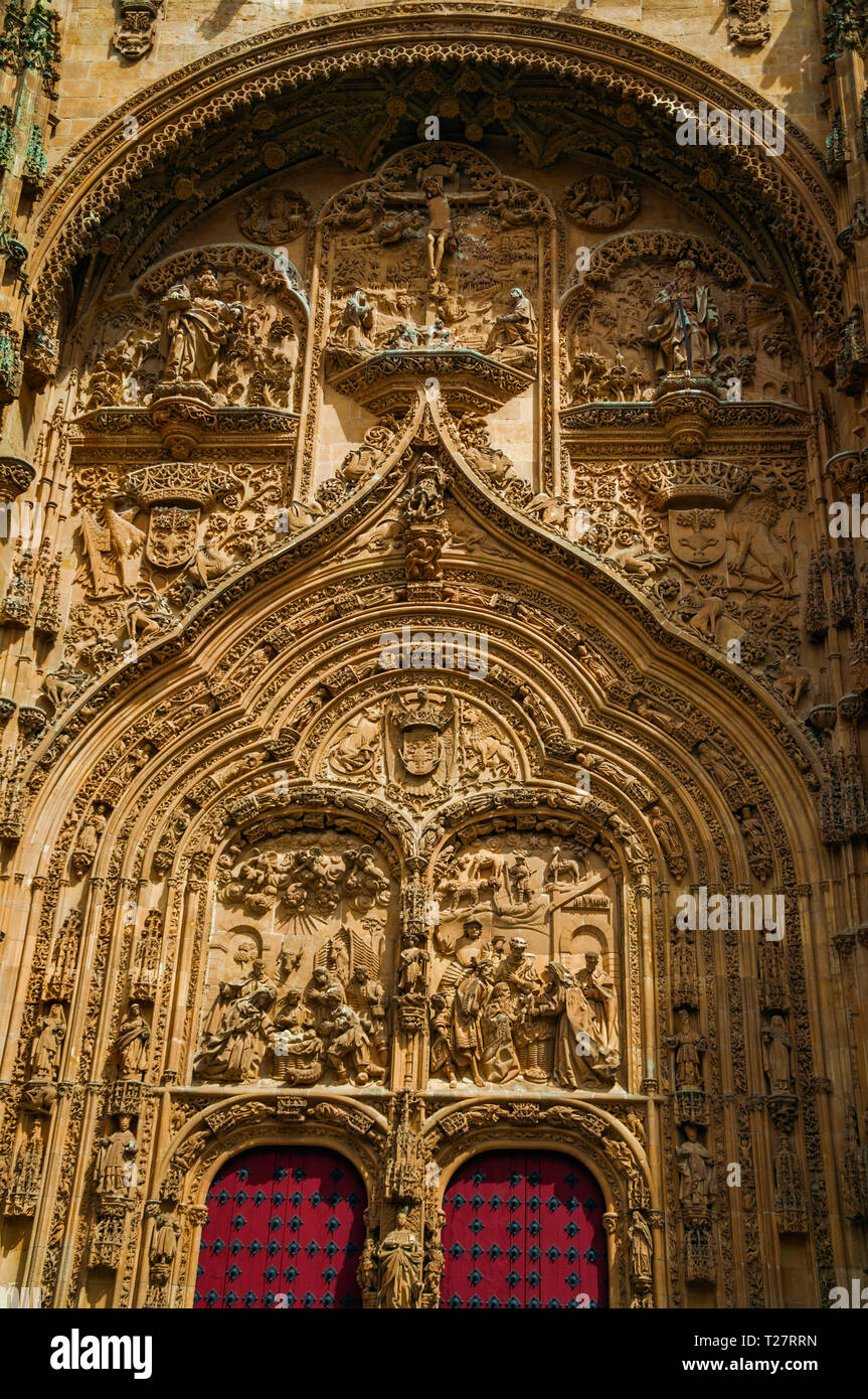 Wooden medieval style front door hi-res stock photography and images ...