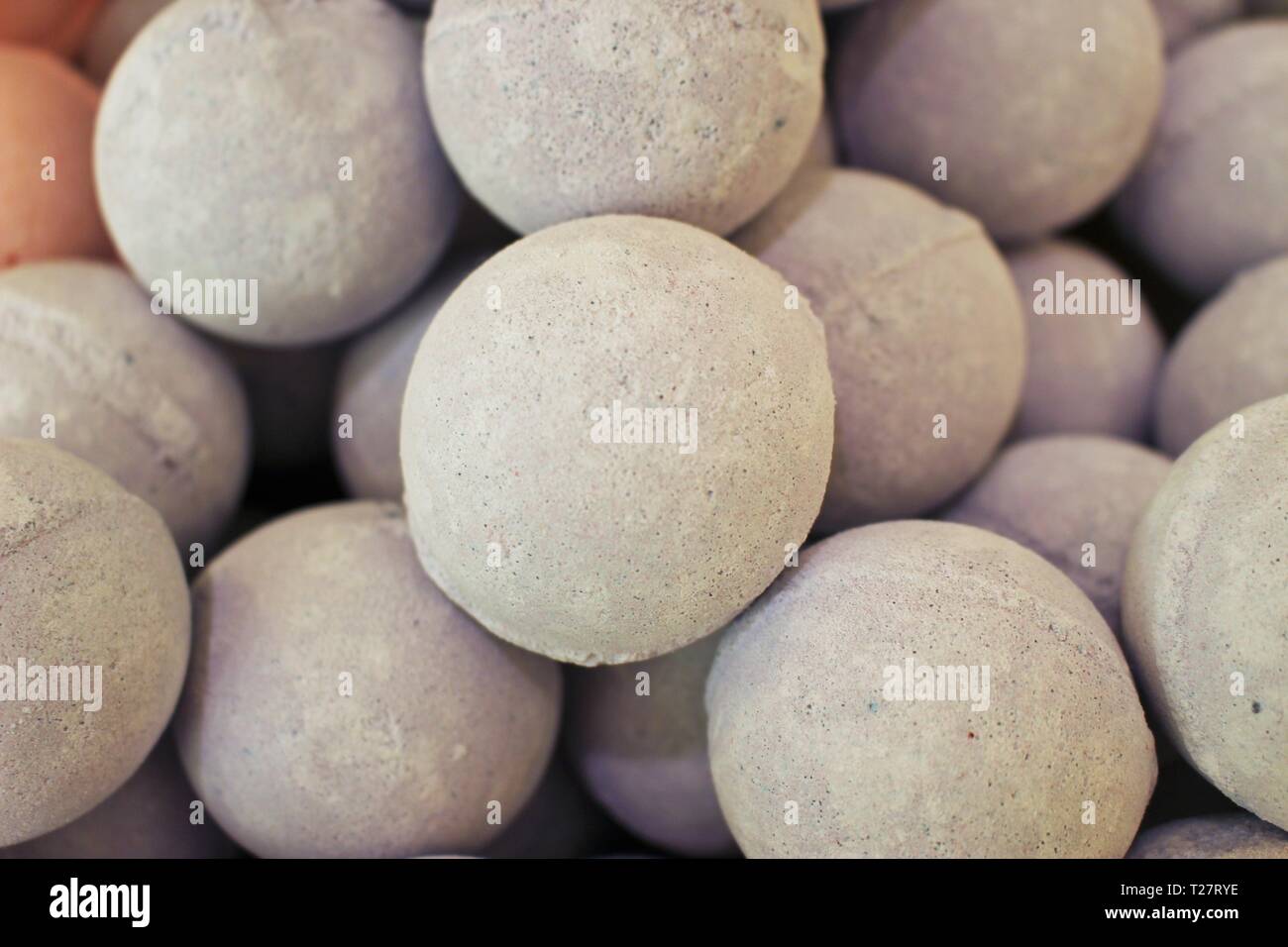 Bath bombs hi-res stock photography and images - Alamy