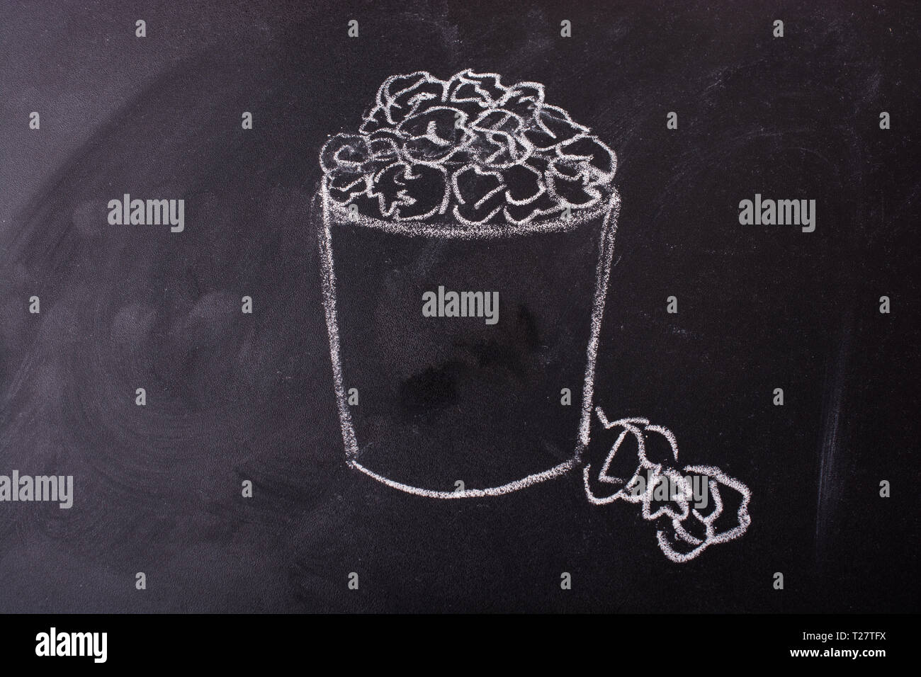 Black outline trash bin hi-res stock photography and images - Alamy