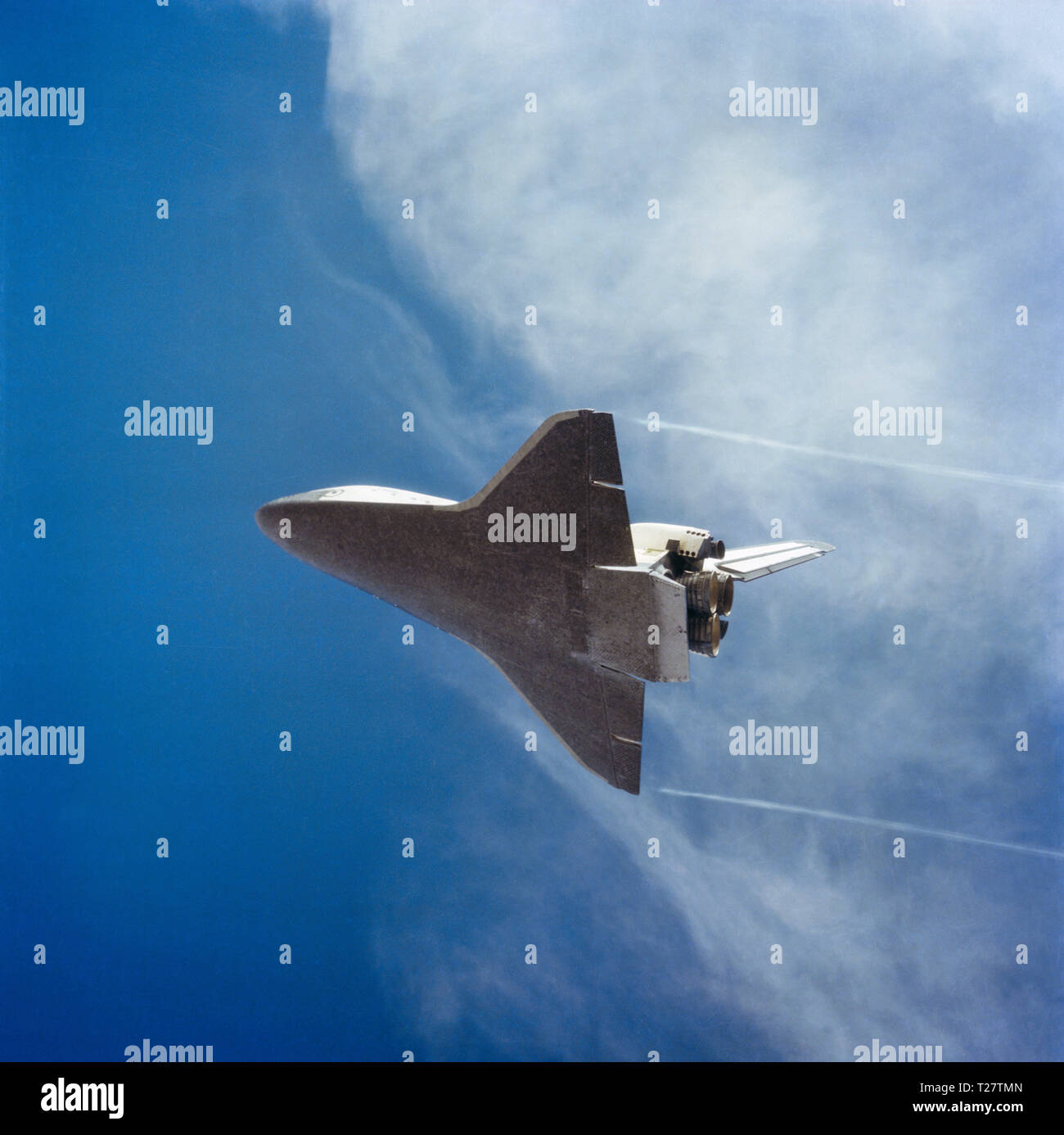 (14 Nov. 1981) --- This view of the space shuttle Columbia (STS-2) was ...