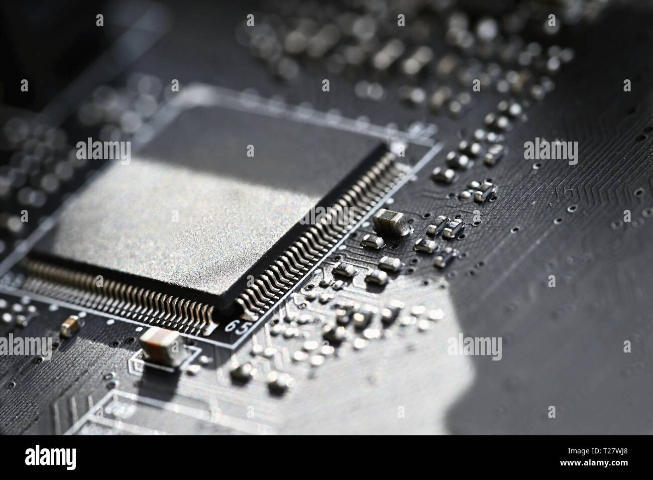Silicon wafer closeup hi-res stock photography and images - Alamy