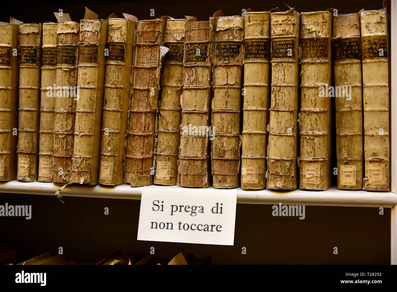 Ancient library books Stock Photo - Alamy