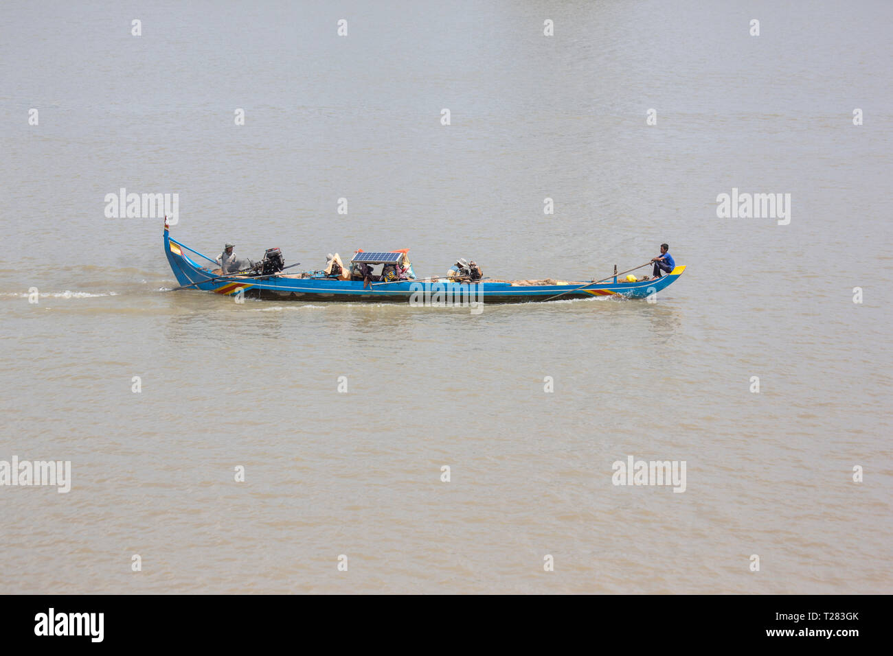 River traders hi-res stock photography and images - Alamy
