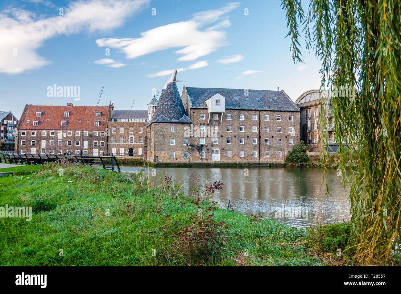 Three part building complex hi-res stock photography and images - Alamy