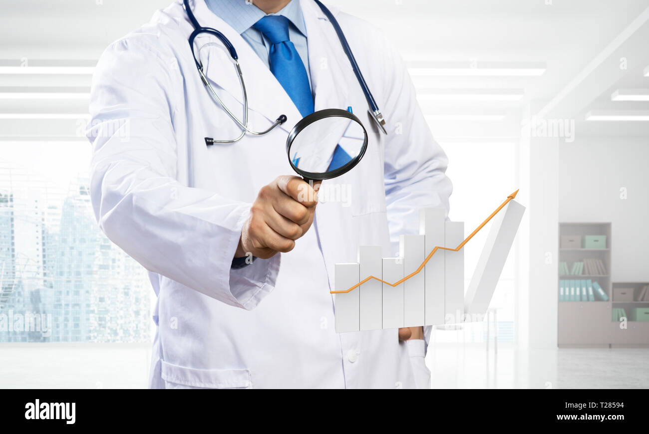 Analytical lens hi-res stock photography and images - Alamy