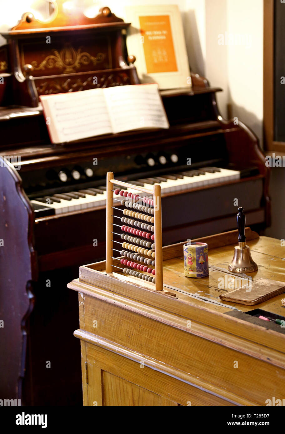 1920s school classroom hi-res stock photography and images - Alamy