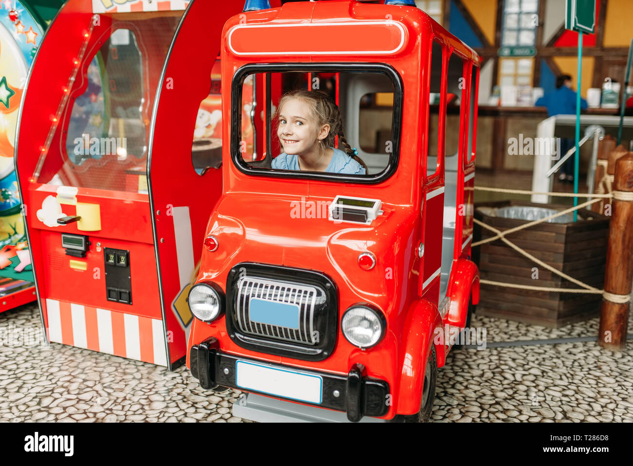 Excited child bus hi-res stock photography and images - Alamy
