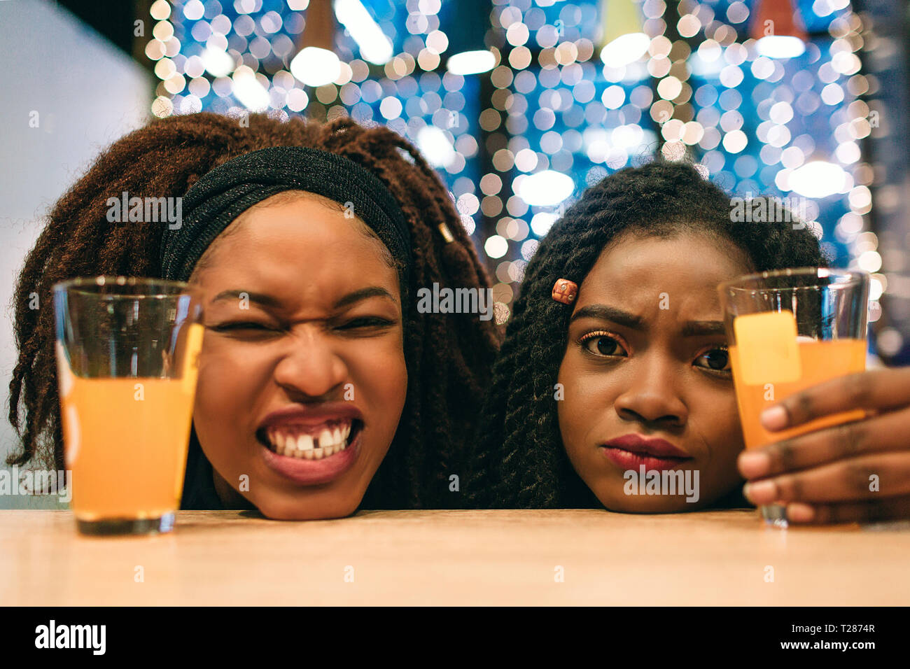 Two women one happy one sad hi-res stock photography and images - Alamy