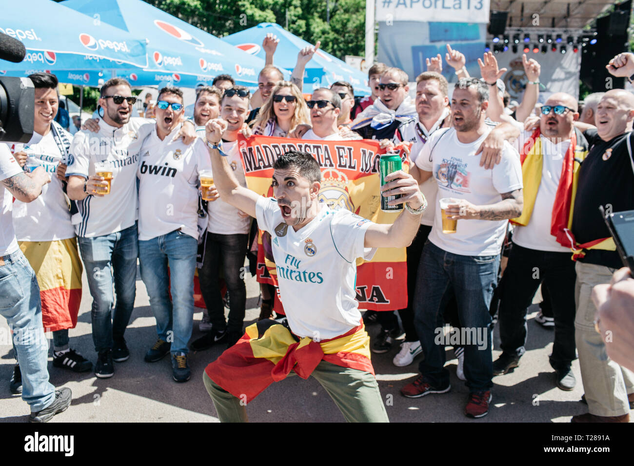 Real Madrid Football fans, UEFA Champions League Final, Olimpiyskiy ...