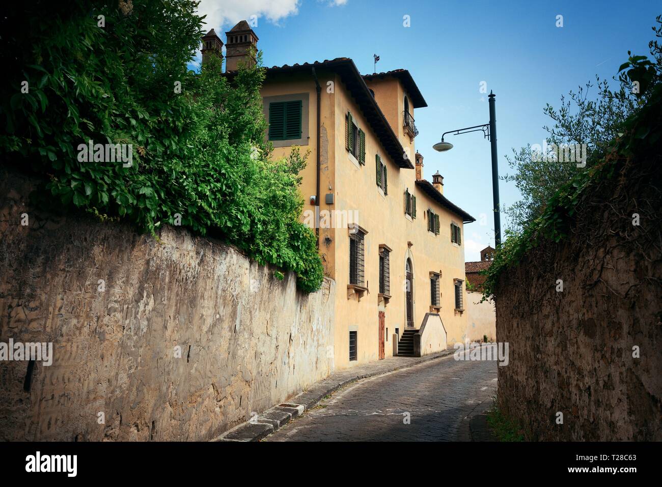Street view in Florence, Italy Stock Photo - Alamy