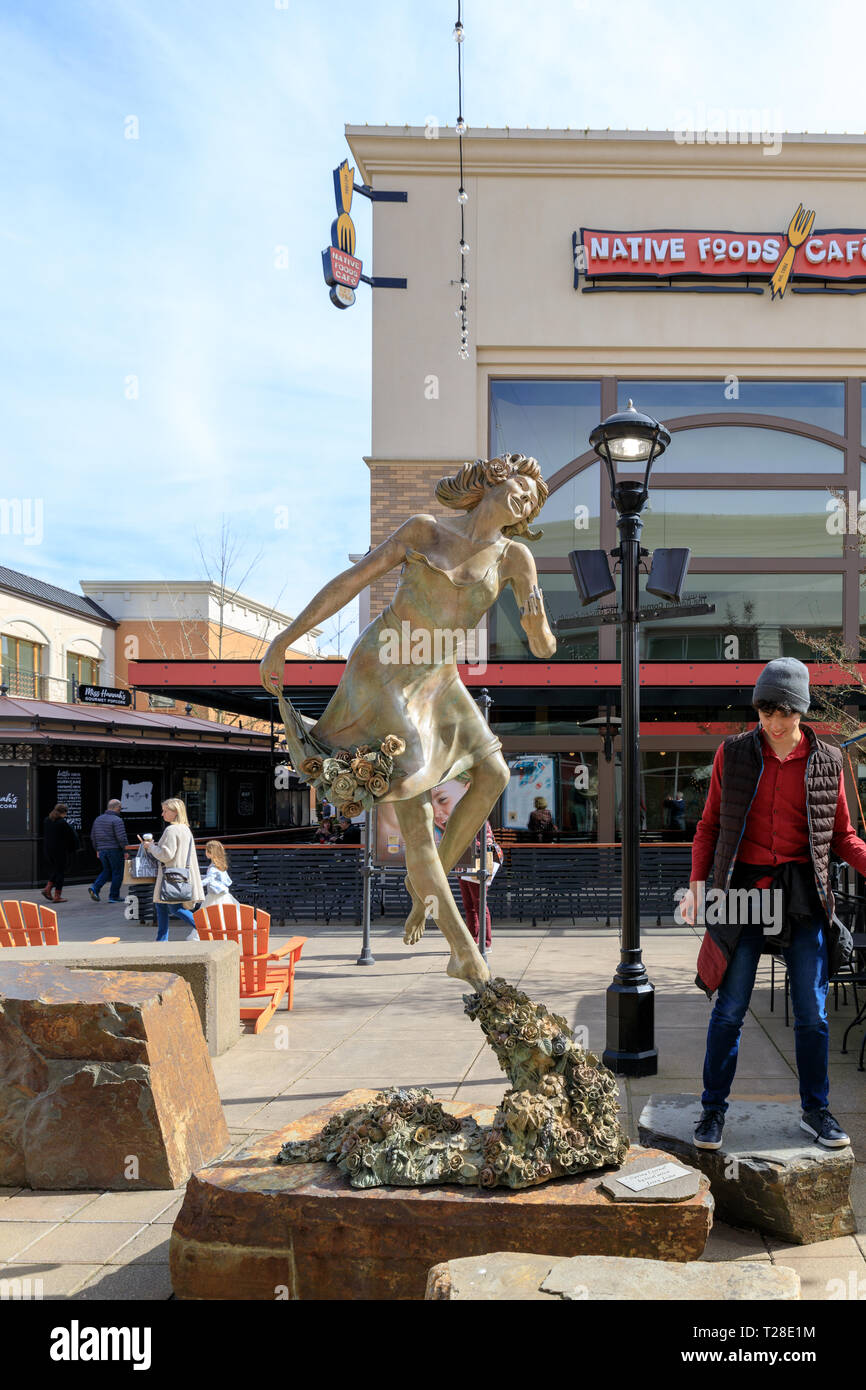 Tigard, Oregon - March 17, 2019 : Bridgeport Village, Shopping Mall in ...