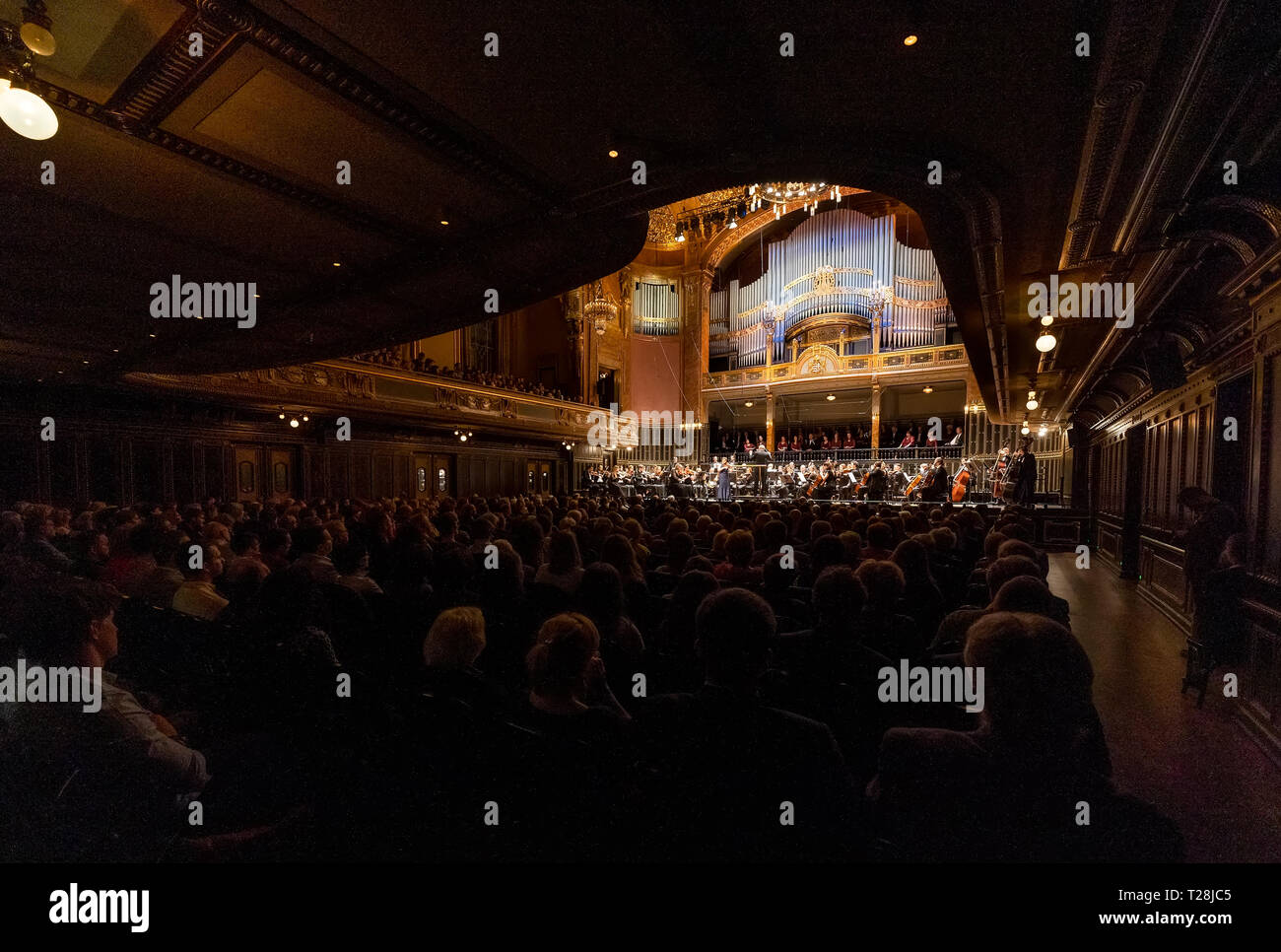 Choir orchestra concert hi-res stock photography and images - Alamy