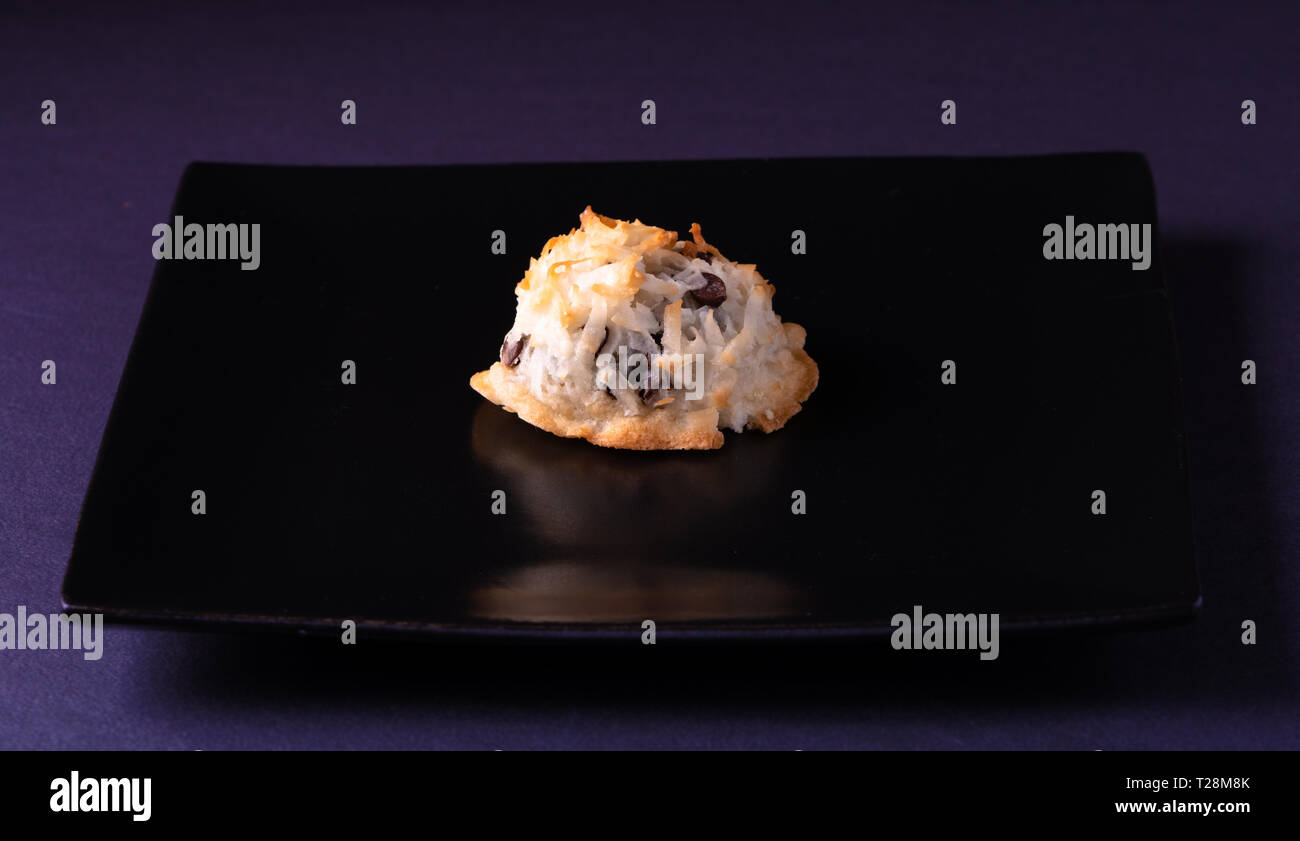 Grapes macaron hi-res stock photography and images - Alamy