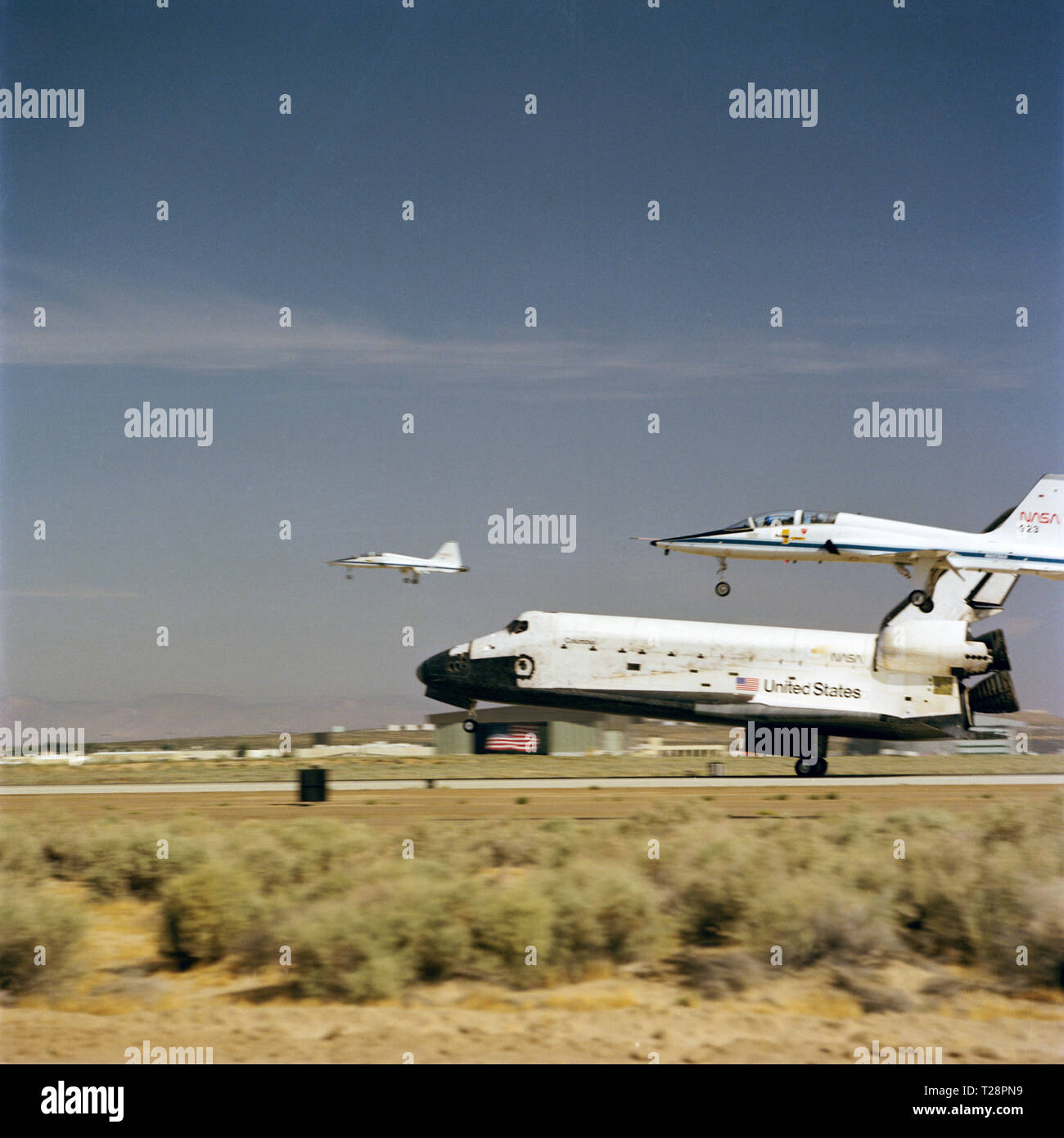 1982 space shuttle columbia hi-res stock photography and images - Alamy