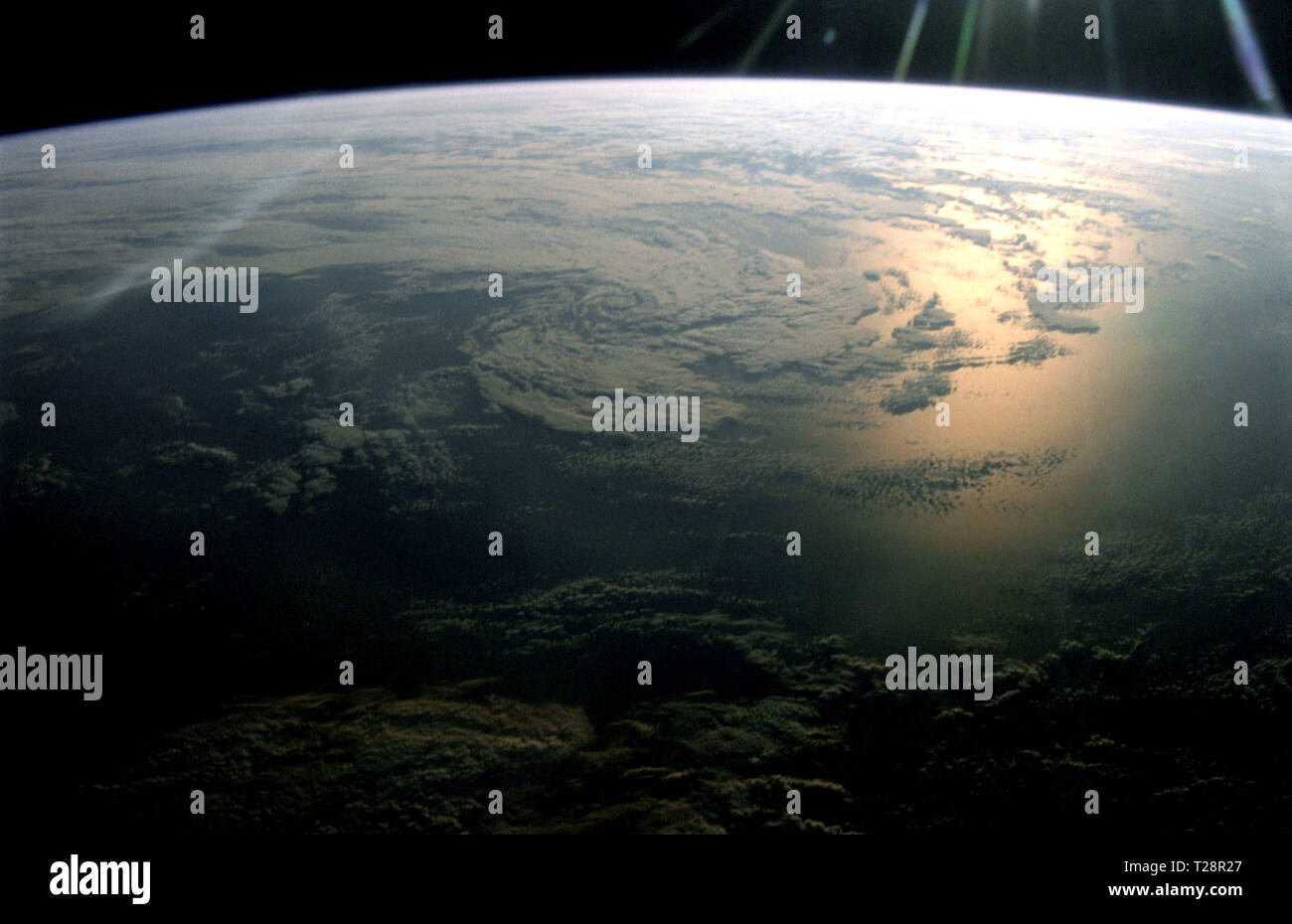 (11-16 Nov. 1982) --- This 35mm frame, taken against sunglint, shows ...