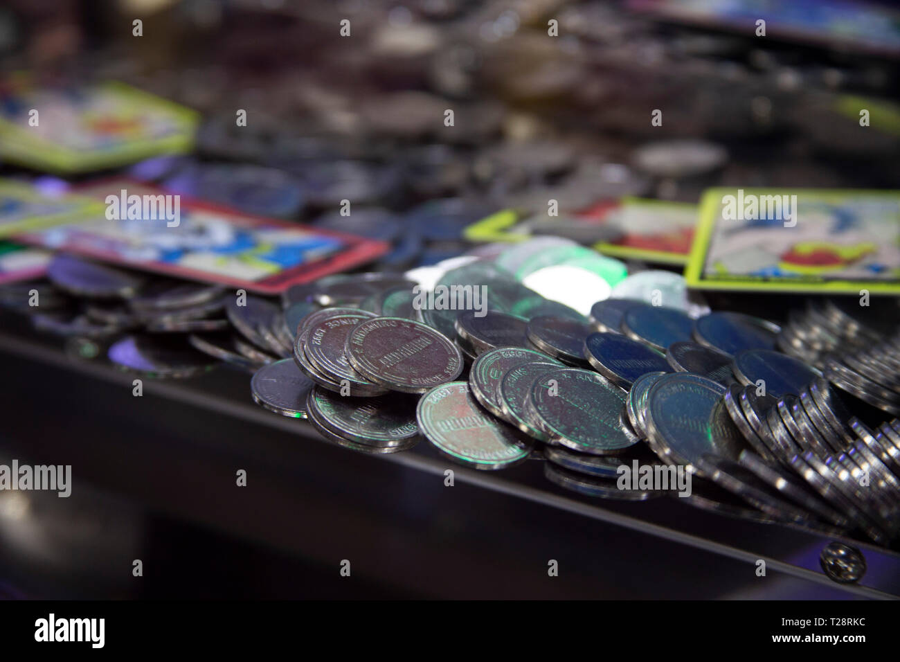 Penny falls arcade machine hi-res stock photography and images - Alamy