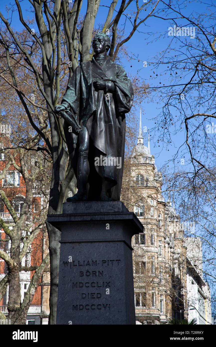 William Pitt statue in Hanover Square, London Stock Photo - Alamy