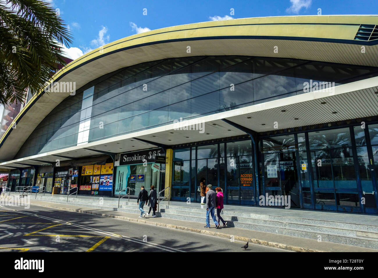 Valencia bus station hi-res stock photography and images - Alamy