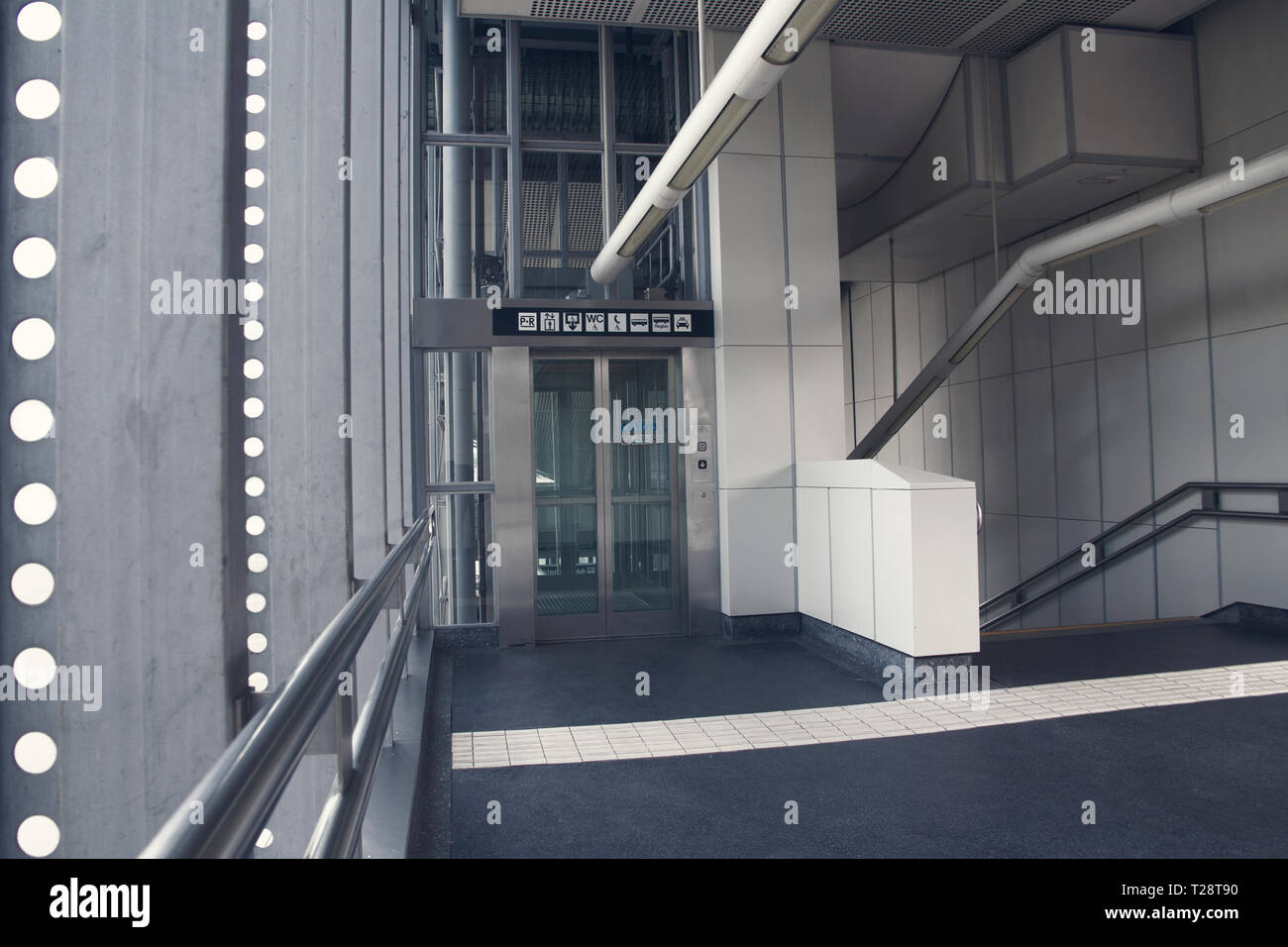 Subway Train Station Modern Style Interior Design Stock Photo - Alamy