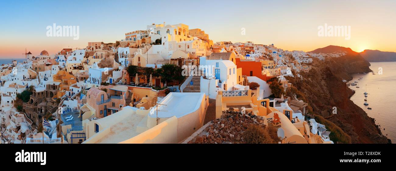 Santorini skyline sunrise with buildings in Greece Stock Photo - Alamy