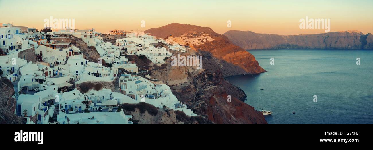 Santorini skyline sunset with buildings in Greece Stock Photo - Alamy
